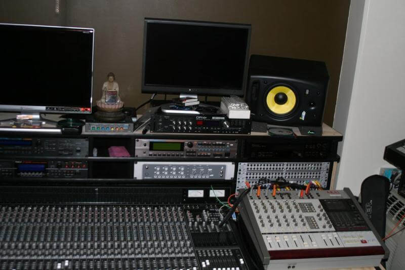 How to Make a Home Recording Studio - The Ultimate Guide