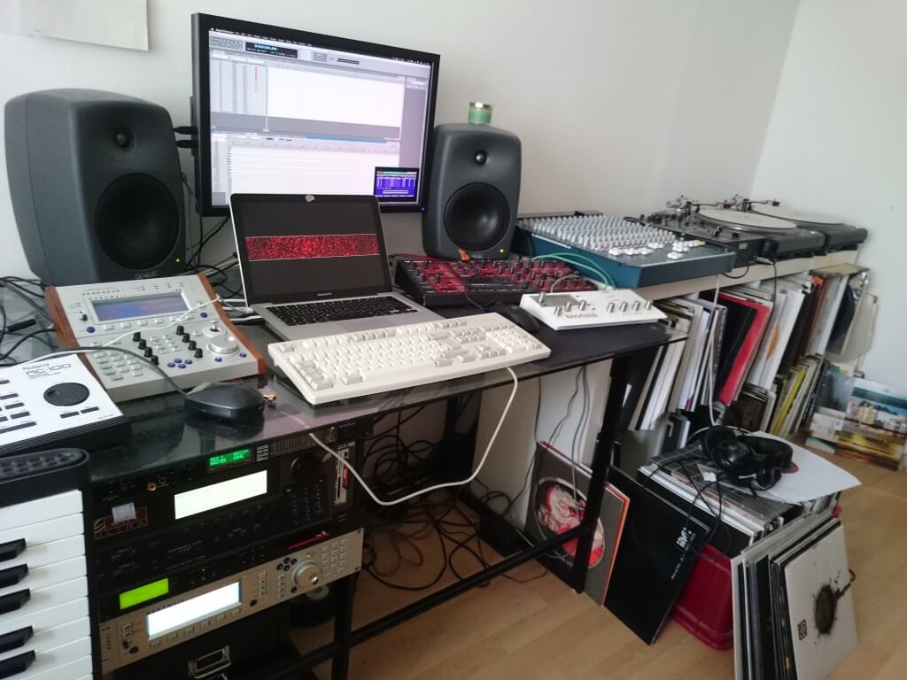 How to Make a Home Recording Studio - The Ultimate Guide