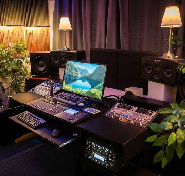 How to Make a Home Recording Studio - The Ultimate Guide
